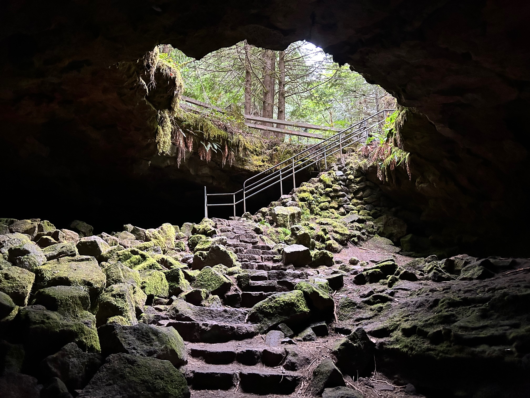 ape-cave-main-photo – Hit the Road in the Pacific Northwest